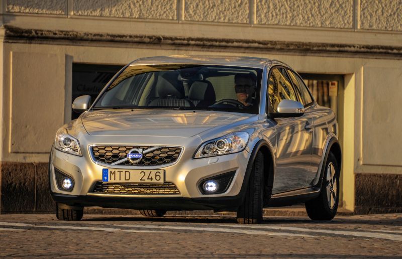 Volvo C30 technical specifications and fuel economy